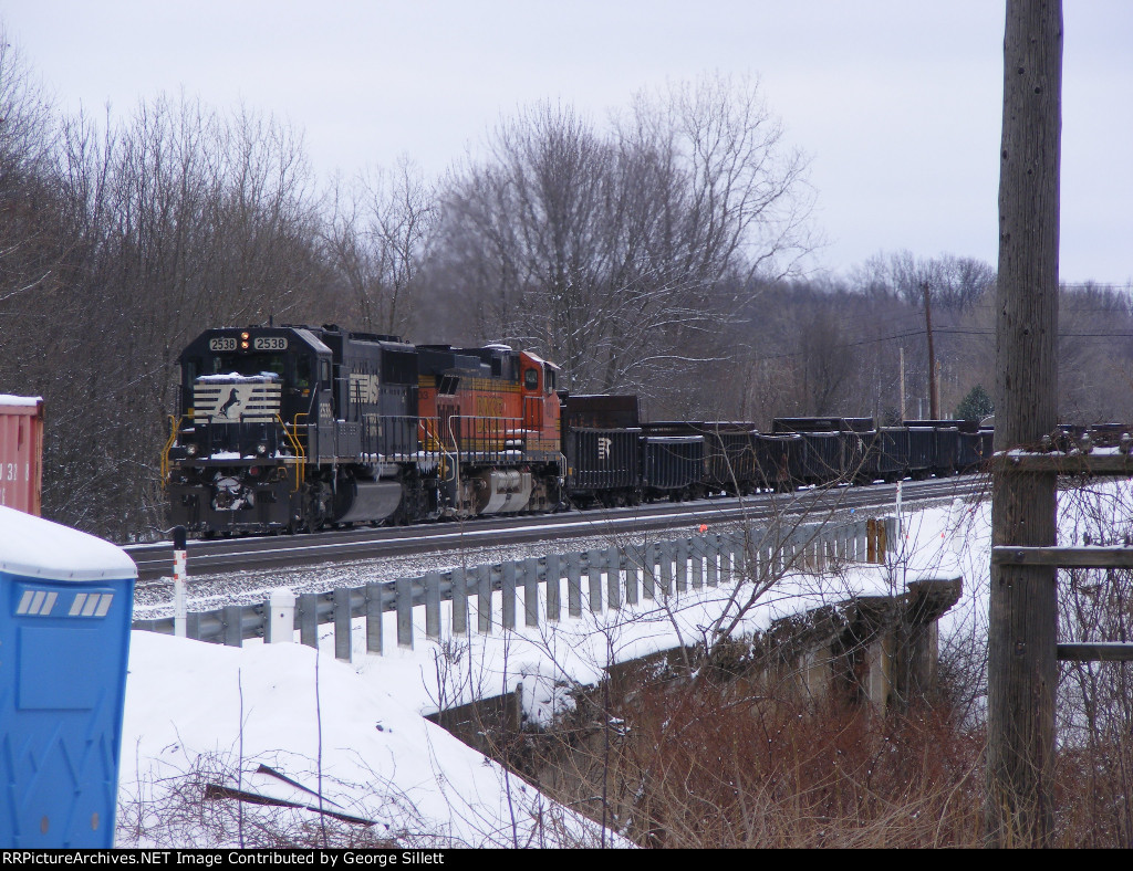 NS 2538 makes a back up move past Omsted Falls.